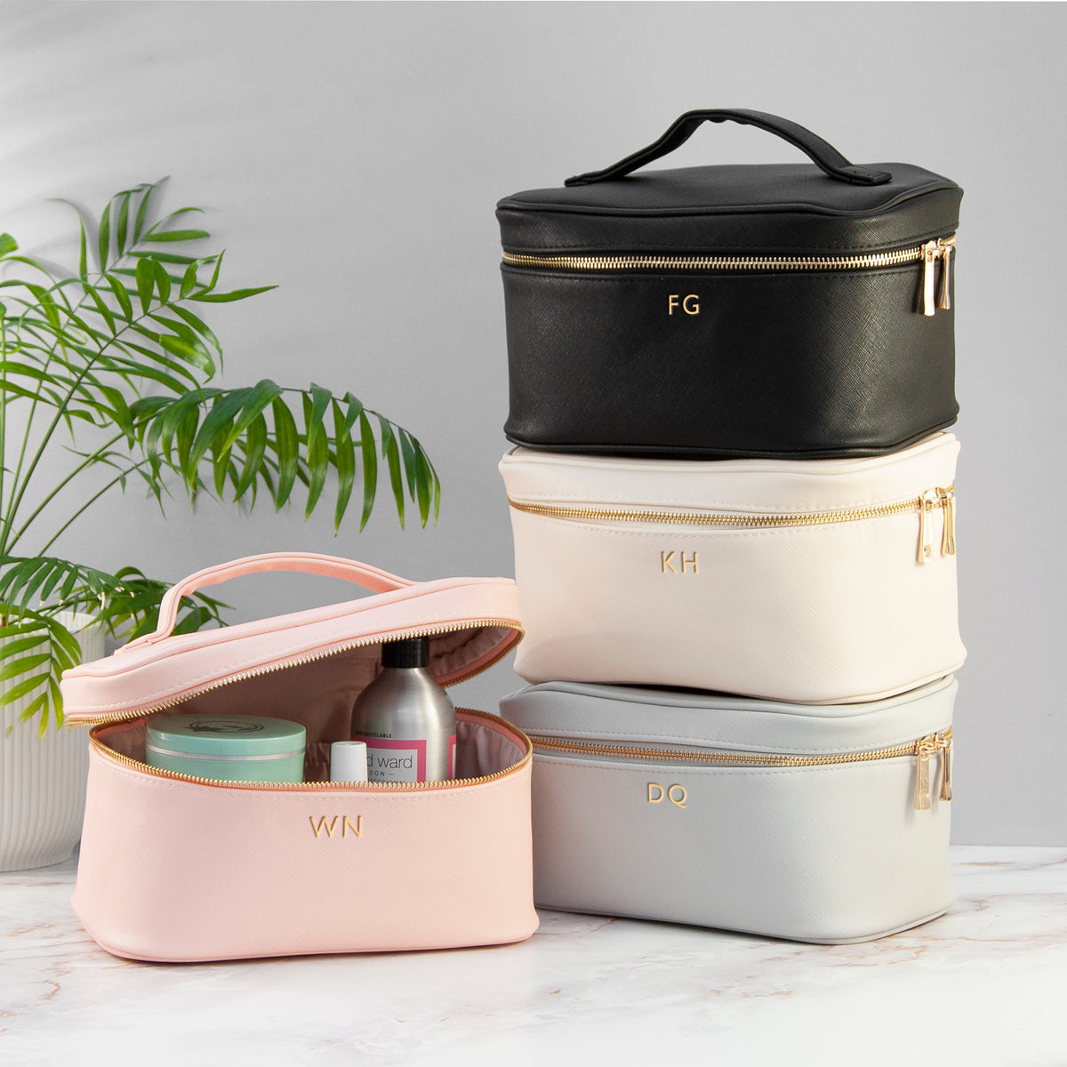 Monogrammed Leatherette Vanity Case | Gifts for Her | Treat Republic