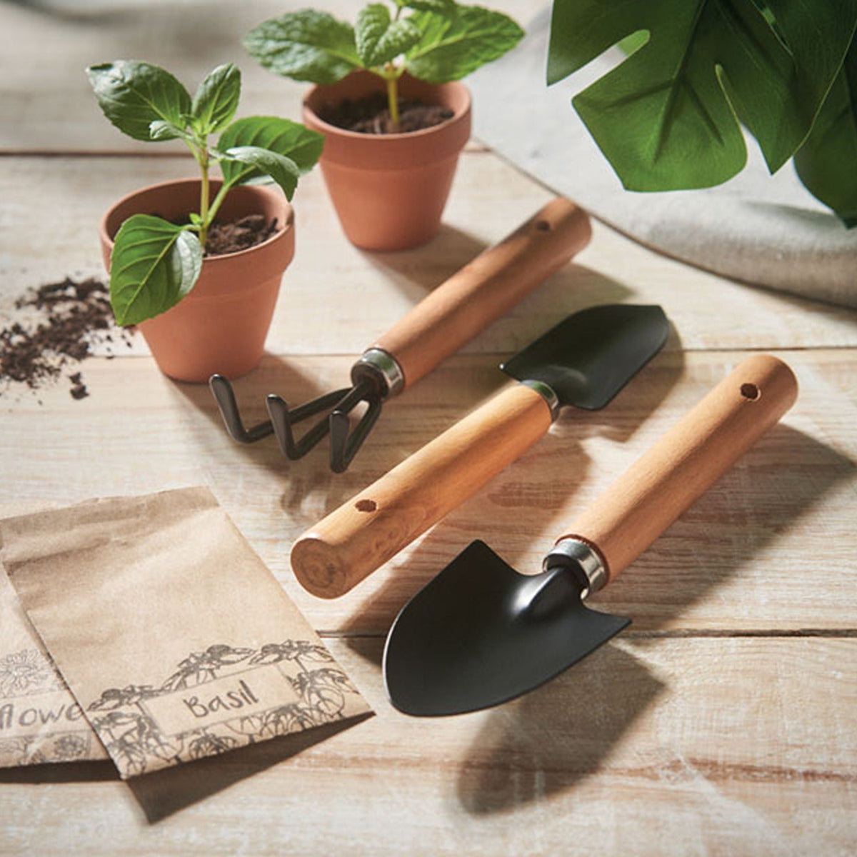 Luxury Gardening Tools Set | Gardening Accessories | Treat Republic
